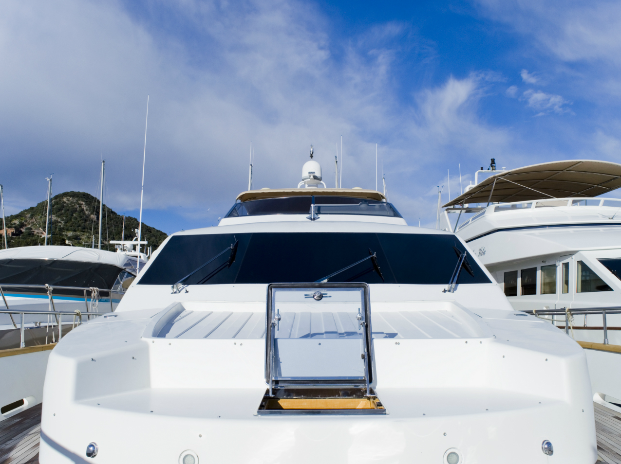 Aquila Yachting - Falcon 90 Yacht d'occasion I Achat yacht 90 Fly I ...